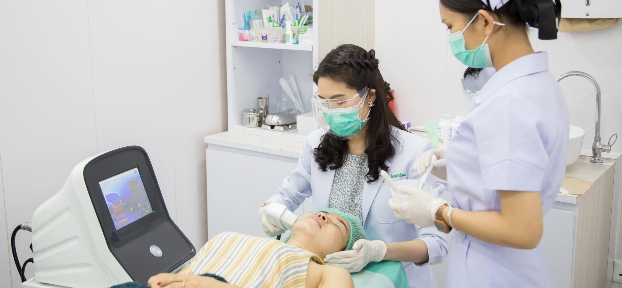 เกี่ยวกับเรา - The One Clinic